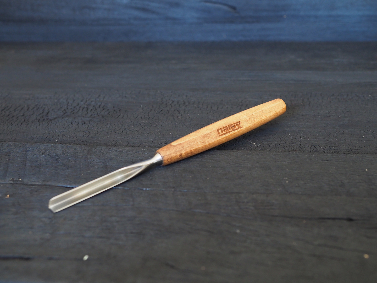 Straight V tool profile 41 - 8mm - Dubbeld Wood Tools