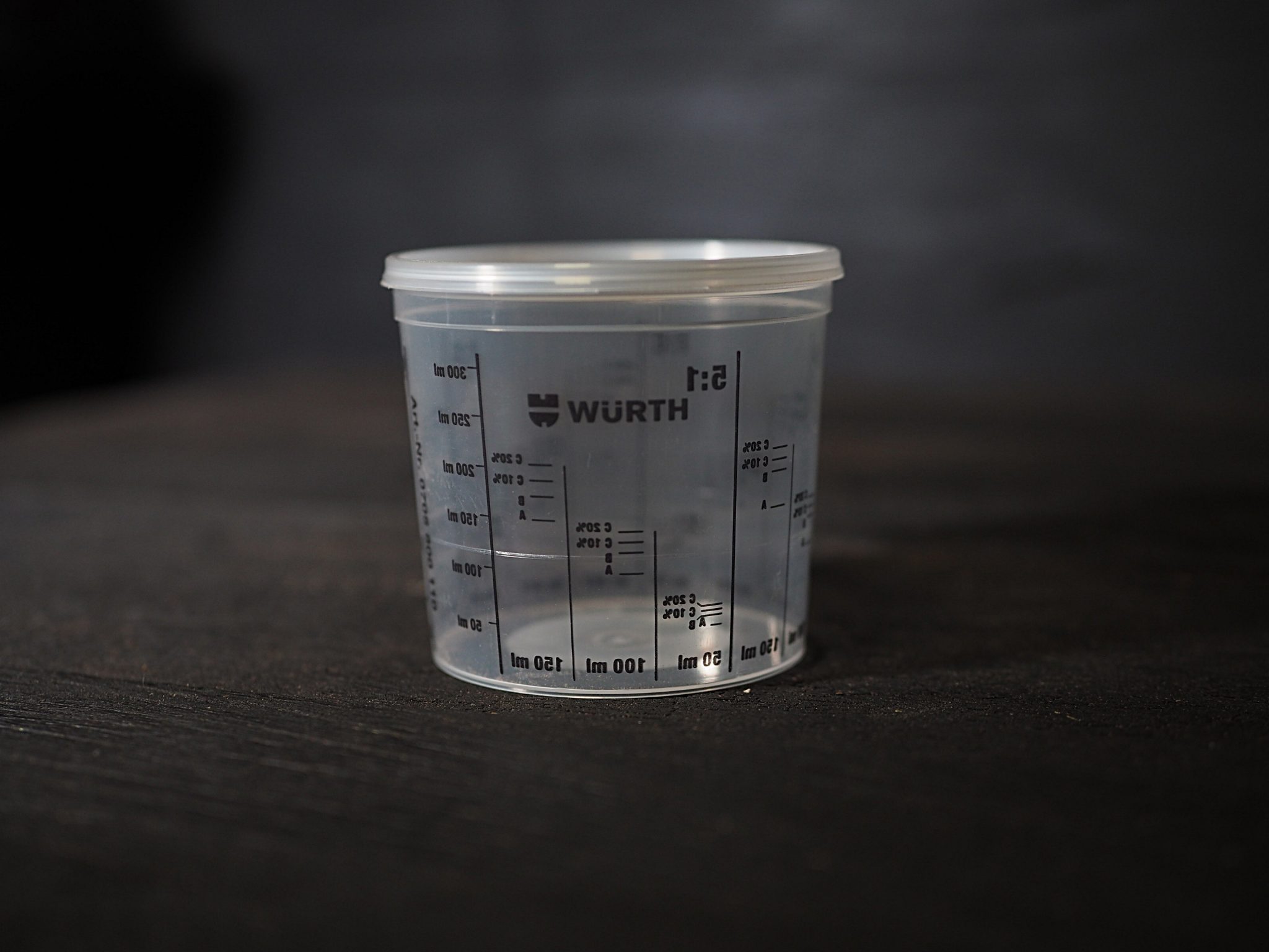 Graduated mixing/storage cups 385ml - lid only - Dubbeld Wood Tools