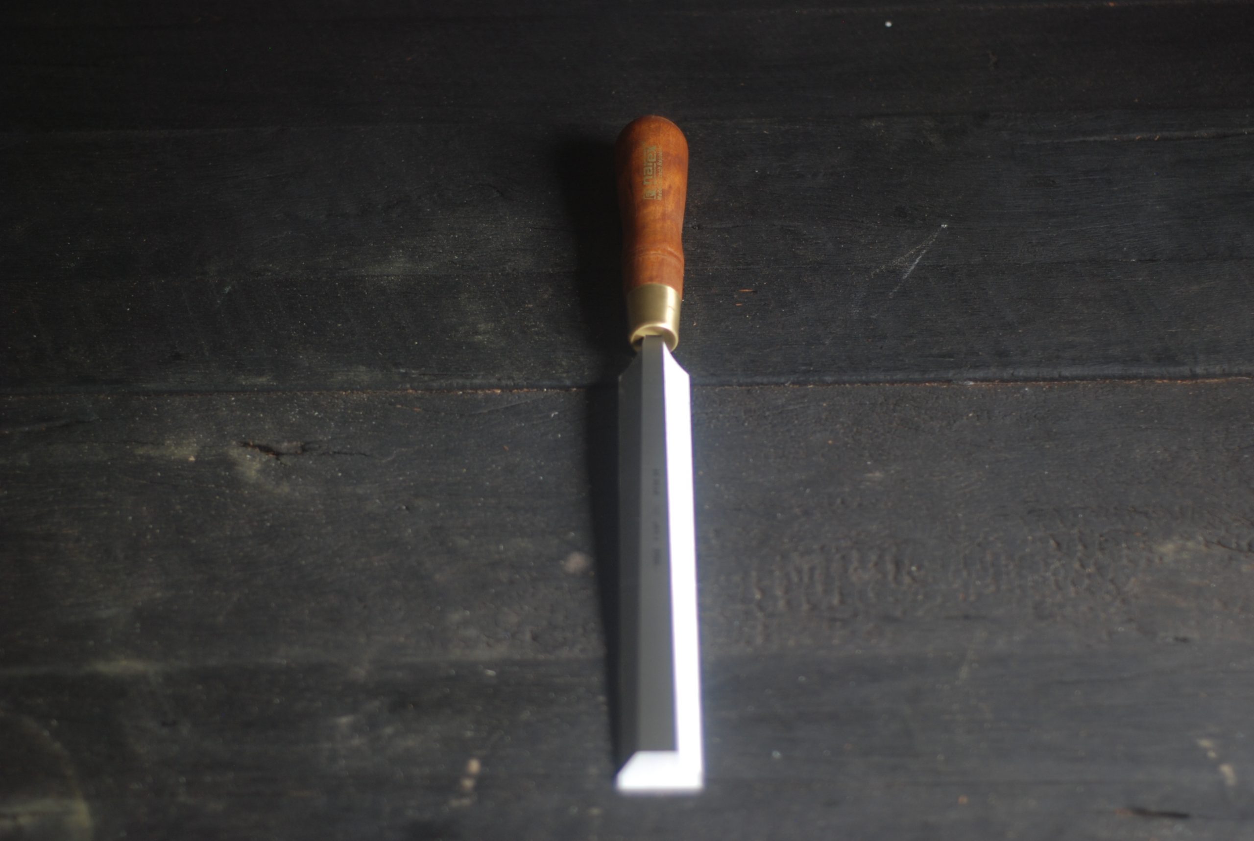 Paring chisel - 1 1/4" - Dubbeld Wood Tools